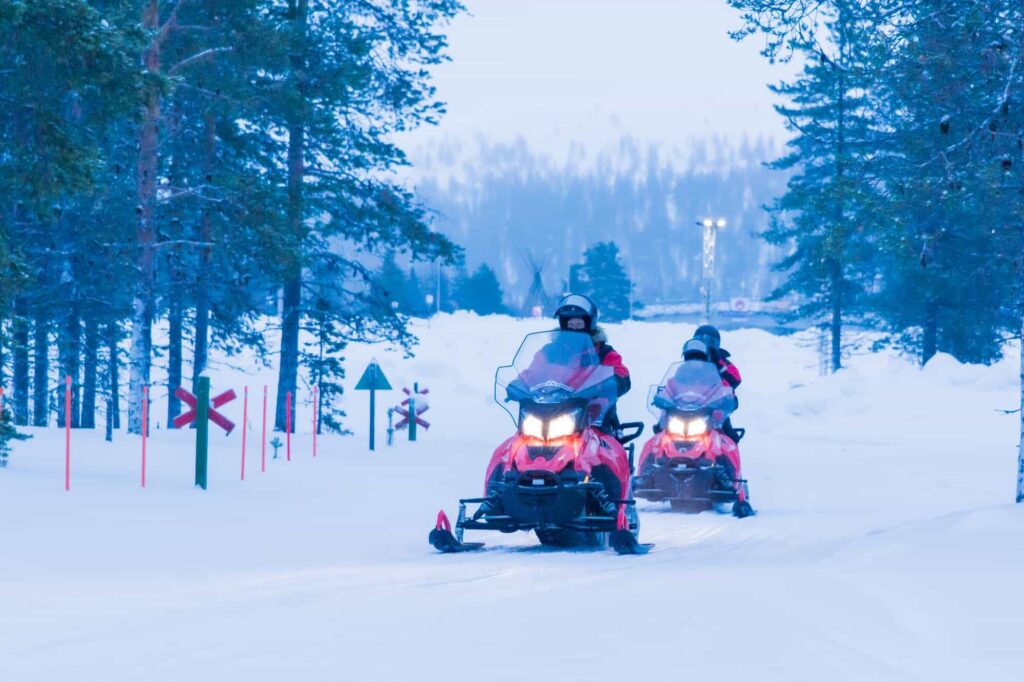 Helsinki to Lapland Tour: 6 Day Finland Fairy Tale Package